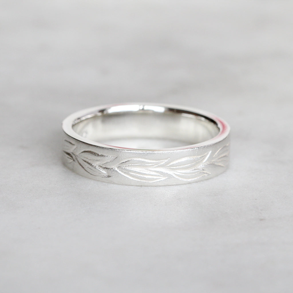 Wide Olive Ring – Winter in July: Nature-inspired Fine Jewellery
